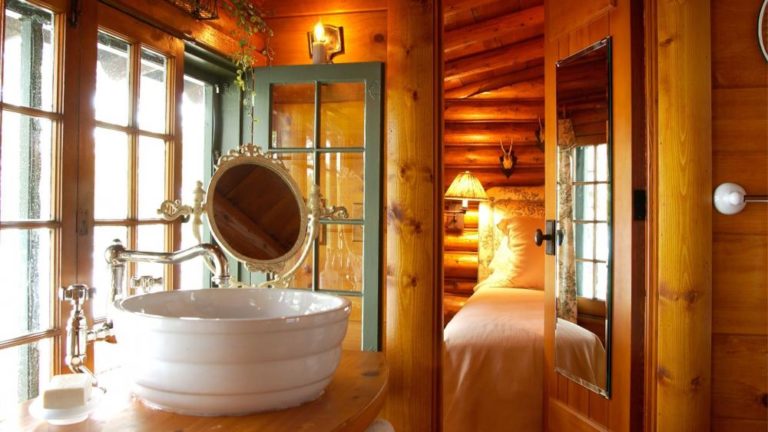 Rustic Lakefront Log Home - Take A Look Inside!