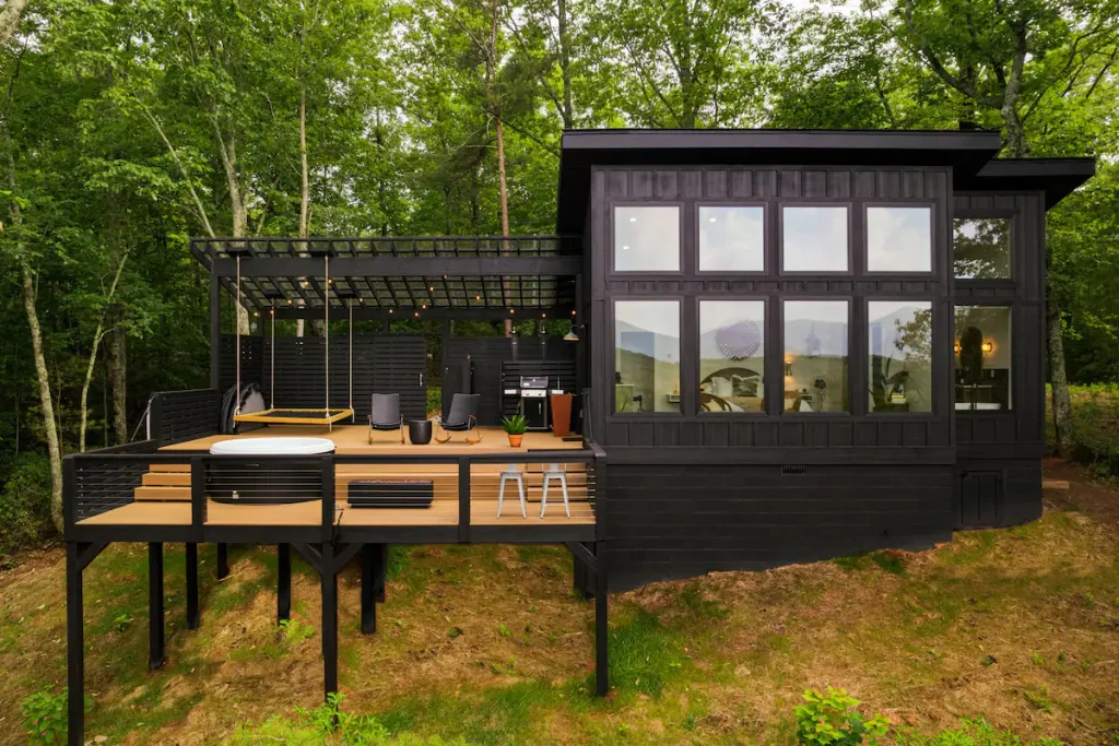 The Stunning Georgia Treehouse That Will Make You Pack Your Bags Now!