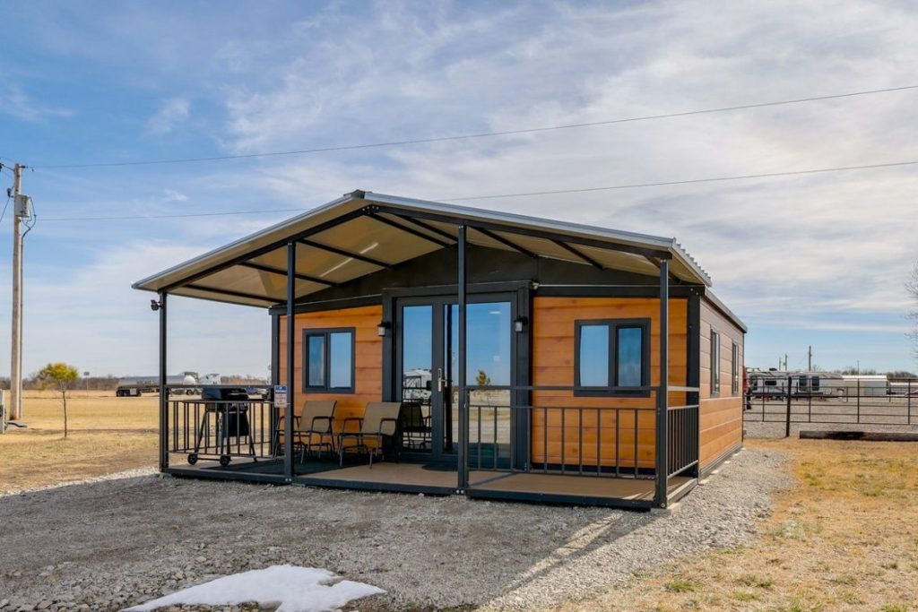 Affordable 2-Bed Tiny House for Just $24,995 – 380 Sq Ft of Smart Living